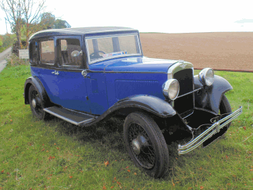 Austin Light 12/4 Harley Saloon